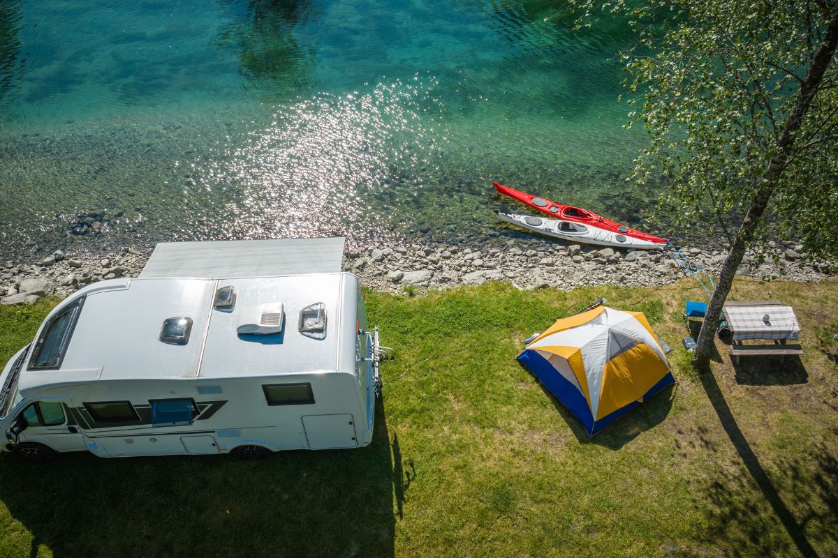Les Plus Beaux Sites De Camping Au Bord De L'eau : Lacs, Rivières Et ...